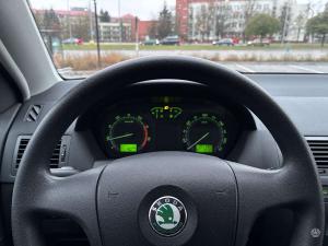 Pelēks Skoda Fabia 2007 Viļņa, ar dzinēja tilpumu 1.39 L un nobraukumu 109 tūkst. km par 1990 €, foto 16 vietnē AUTOMOTO.COM.LV