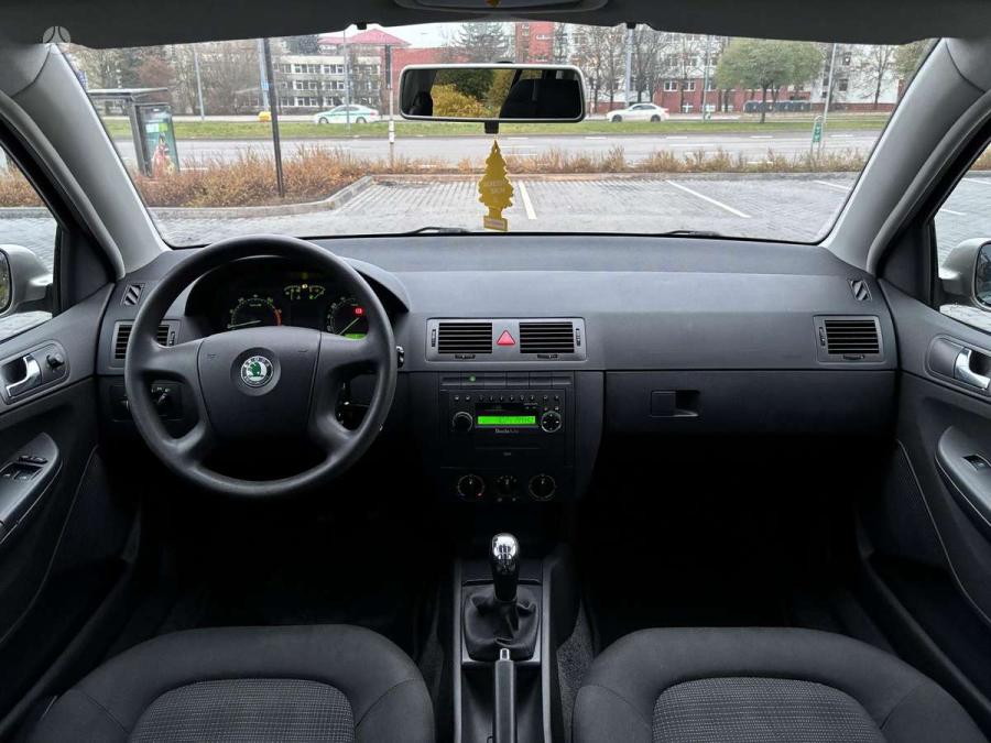 Pelēks Skoda Fabia 2007 Viļņa, ar dzinēja tilpumu 1.39 L un nobraukumu 109 tūkst. km par 1990 €, foto 17 vietnē AUTOMOTO.COM.LV