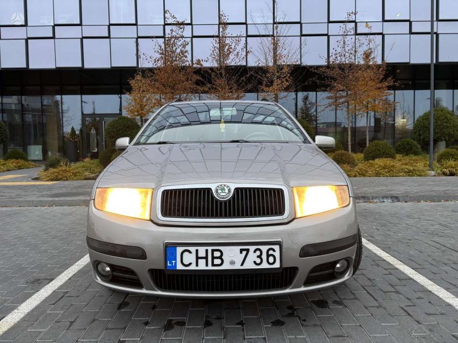 Pelēks Skoda Fabia 2007 Viļņa, ar dzinēja tilpumu 1.39 L un nobraukumu 109 tūkst. km par 1990 €, foto 19 vietnē AUTOMOTO.COM.LV
