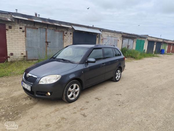Pelēks Skoda Fabia 2008 Ukmergė, ar dzinēja tilpumu 1.90 L un nobraukumu 378 tūkst. km par 1750 €, foto 2 vietnē AUTOMOTO.COM.LV