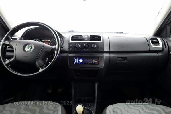 Pelēks Skoda Fabia 2008 Tallina, ar dzinēja tilpumu 1.20 L un nobraukumu 269 tūkst. km par 1399 €, foto 5 vietnē AUTOMOTO.COM.LV
