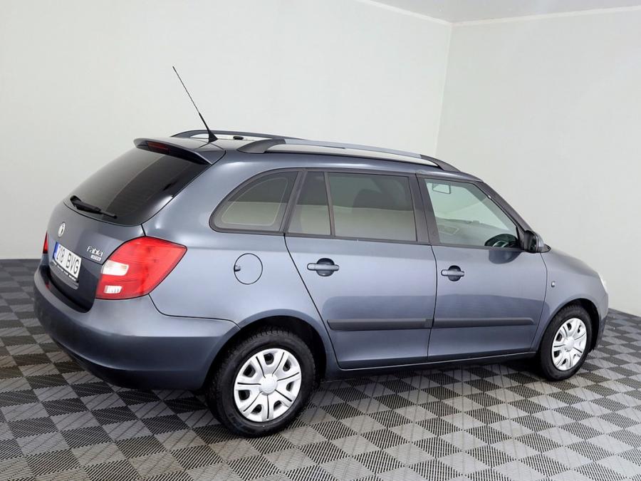 Pelēks Skoda Fabia 2008 Tallina, ar dzinēja tilpumu 1.20 L un nobraukumu 269 tūkst. km par 1399 €, foto 11 vietnē AUTOMOTO.COM.LV