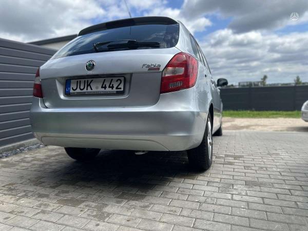 Pelēks Skoda Fabia 2008 Viļņa, ar dzinēja tilpumu 1.90 L un nobraukumu 335 tūkst. km par 1499 €, foto 2 vietnē AUTOMOTO.COM.LV