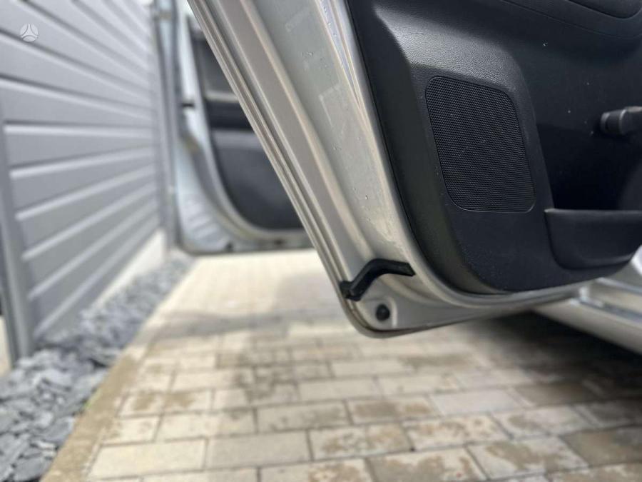 Pelēks Skoda Fabia 2008 Viļņa, ar dzinēja tilpumu 1.90 L un nobraukumu 335 tūkst. km par 1499 €, foto 8 vietnē AUTOMOTO.COM.LV