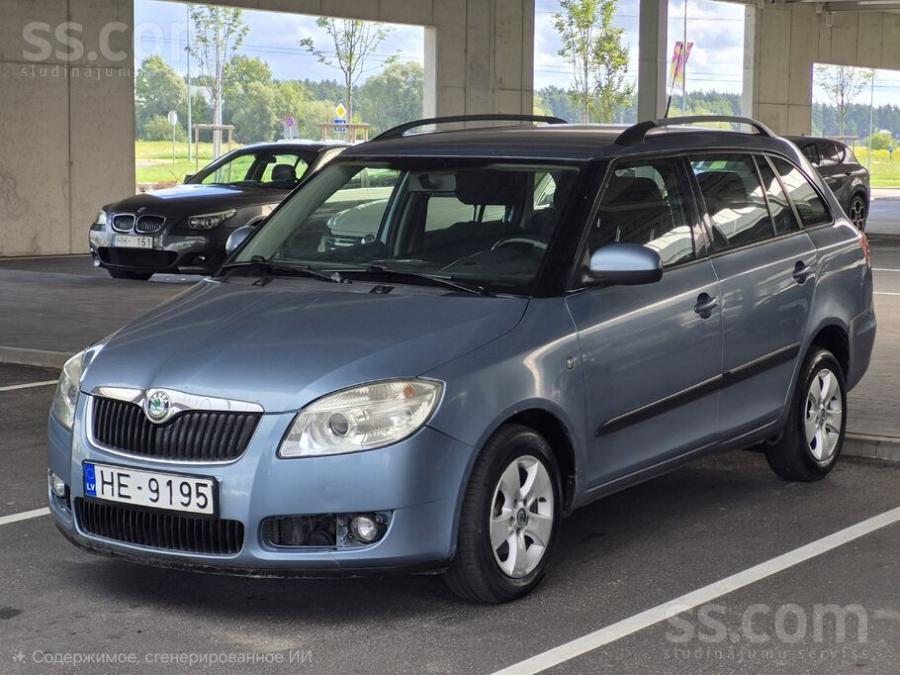 Grey Skoda Fabia 2008 in Riga, with an engine capacity of 1.40 L and mileage of 320 thousand km for 1500 €, photo 3 on AUTOMOTO.COM.LV