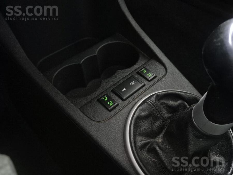Grey Skoda Fabia 2008 in Riga, with an engine capacity of 1.40 L and mileage of 320 thousand km for 1500 €, photo 13 on AUTOMOTO.COM.LV