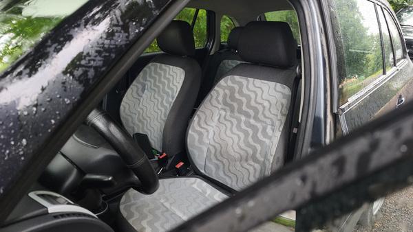 Pelēks Skoda Fabia 2008 Jehvi, ar dzinēja tilpumu 1.90 L un nobraukumu 398 tūkst. km par 900 €, foto 2 vietnē AUTOMOTO.COM.LV