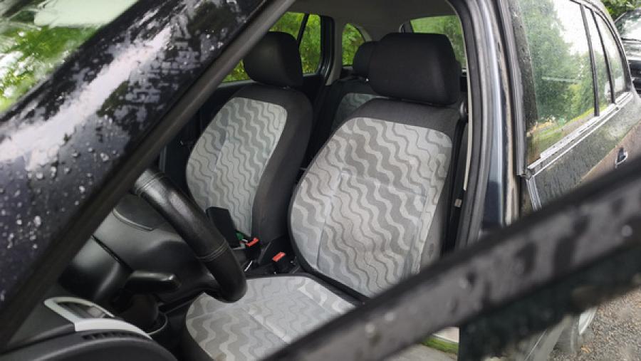 Pelēks Skoda Fabia 2008 Jehvi, ar dzinēja tilpumu 1.90 L un nobraukumu 398 tūkst. km par 900 €, foto 3 vietnē AUTOMOTO.COM.LV