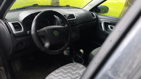 Pelēks Skoda Fabia 2008 Jehvi, ar dzinēja tilpumu 1.90 L un nobraukumu 398 tūkst. km par 900 €, foto 4 vietnē AUTOMOTO.COM.LV