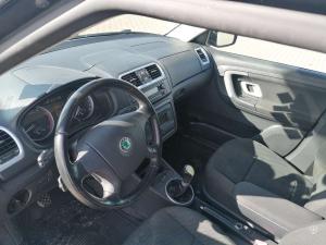 Grey Skoda Fabia 2008 in Marijampole, with an engine capacity of 1.60 L and mileage of 218 thousand km for 1450 €, photo 12 on AUTOMOTO.COM.LV