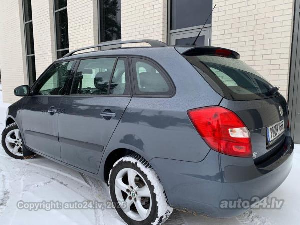 Pelēks Skoda Fabia 2009 Tartu, ar dzinēja tilpumu 1.90 L un nobraukumu 263 tūkst. km par 3490 €, foto 3 vietnē AUTOMOTO.COM.LV