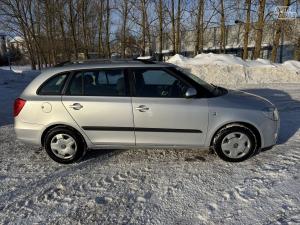 Grey Skoda Fabia 2009 in Siauliai, with an engine capacity of 1.40 L and mileage of 340 thousand km for 1550 €, photo 6 on AUTOMOTO.COM.LV