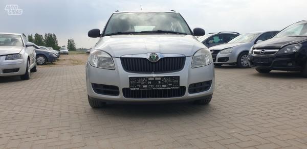 Pelēks Skoda Fabia 2009 Kėdainiai, ar dzinēja tilpumu 1.40 L un nobraukumu 206 tūkst. km par 2100 €, foto 1 vietnē AUTOMOTO.COM.LV