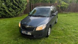 Grey Skoda Fabia 2009 in Vilnius, with an engine capacity of 1.20 L and mileage of 236 thousand km for 1350 €, photo 4 on AUTOMOTO.COM.LV
