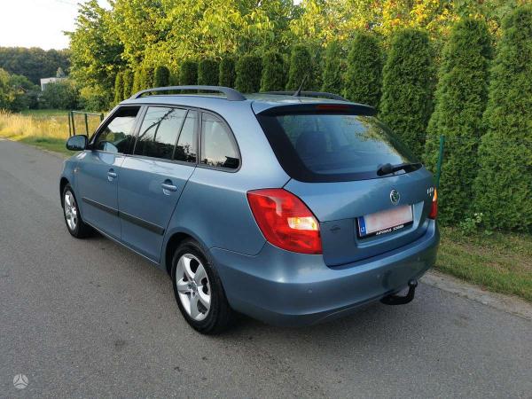 Pelēks Skoda Fabia 2009 Kauņa, ar dzinēja tilpumu 1.39 L un nobraukumu 77 tūkst. km par 3999 €, foto 4 vietnē AUTOMOTO.COM.LV