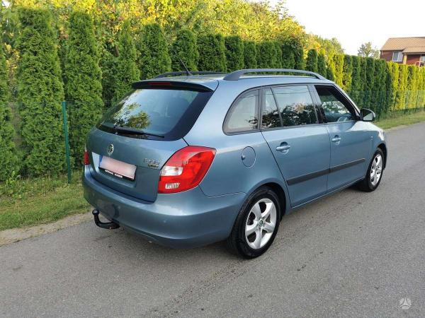 Pelēks Skoda Fabia 2009 Kauņa, ar dzinēja tilpumu 1.39 L un nobraukumu 77 tūkst. km par 3999 €, foto 6 vietnē AUTOMOTO.COM.LV