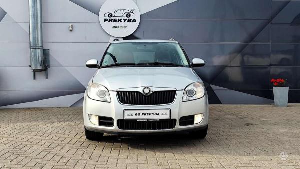 Skoda Fabia 2009 Kauņa vietnē Pelēks Skoda Fabia 2009 Kauņa, ar dzinēja tilpumu 1.60 L un nobraukumu 223 tūkst. km par 2950 €, foto 4 vietnē AUTOMOTO.COM.LV