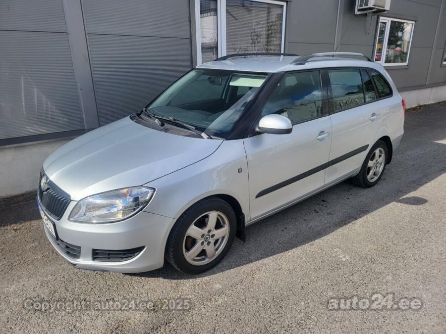 Pelēks Skoda Fabia 2010 Tallina, ar dzinēja tilpumu 1.20 L un nobraukumu 328 tūkst. km par 1550 €, foto 5 vietnē AUTOMOTO.COM.LV