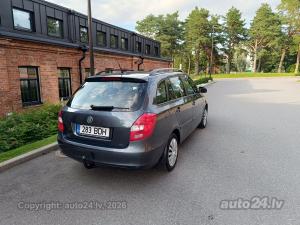 Grey Skoda Fabia 2010 in Tallinn, with an engine capacity of 1.20 L and mileage of 210 thousand km for 1999 €, photo 5 on AUTOMOTO.COM.LV