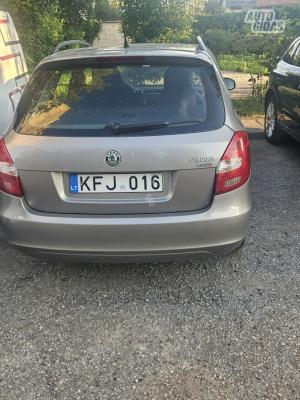 Pelēks Skoda Fabia 2010 Kauņa, ar dzinēja tilpumu 1.90 L un nobraukumu 221 tūkst. km par 2800 €, foto 6 vietnē AUTOMOTO.COM.LV
