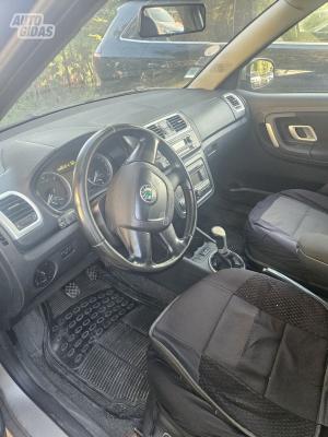Pelēks Skoda Fabia 2010 Kauņa, ar dzinēja tilpumu 1.90 L un nobraukumu 221 tūkst. km par 2800 €, foto 9 vietnē AUTOMOTO.COM.LV
