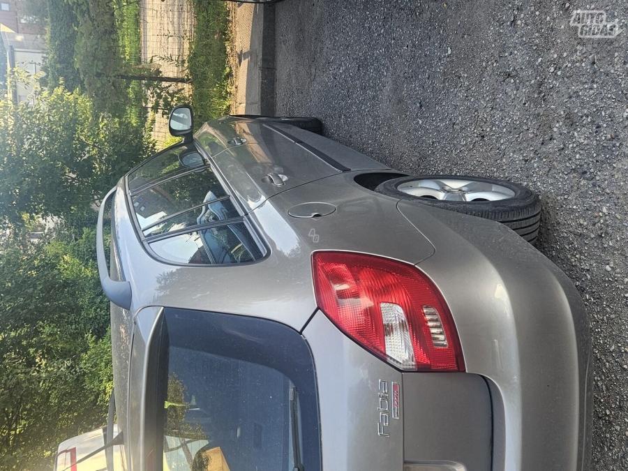 Pelēks Skoda Fabia 2010 Kauņa, ar dzinēja tilpumu 1.90 L un nobraukumu 221 tūkst. km par 2800 €, foto 10 vietnē AUTOMOTO.COM.LV