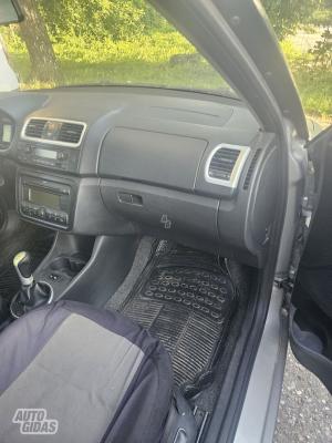 Pelēks Skoda Fabia 2010 Kauņa, ar dzinēja tilpumu 1.90 L un nobraukumu 221 tūkst. km par 2800 €, foto 11 vietnē AUTOMOTO.COM.LV