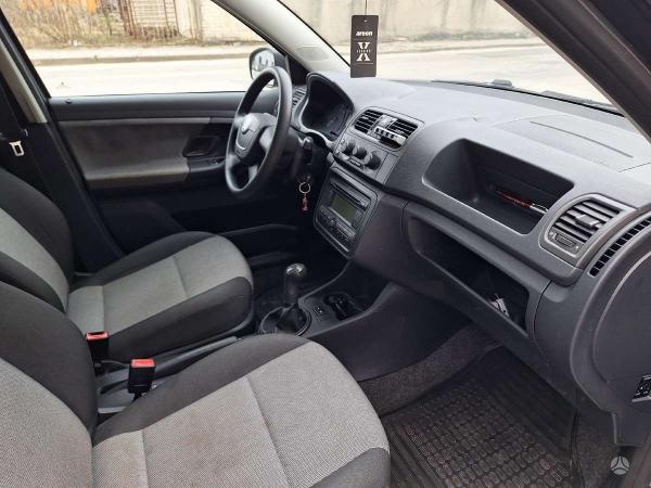 Grey Skoda Fabia 2010 in Telschi, with an engine capacity of 1.40 L and mileage of 145 thousand km for 2499 €, photo 9 on AUTOMOTO.COM.LV
