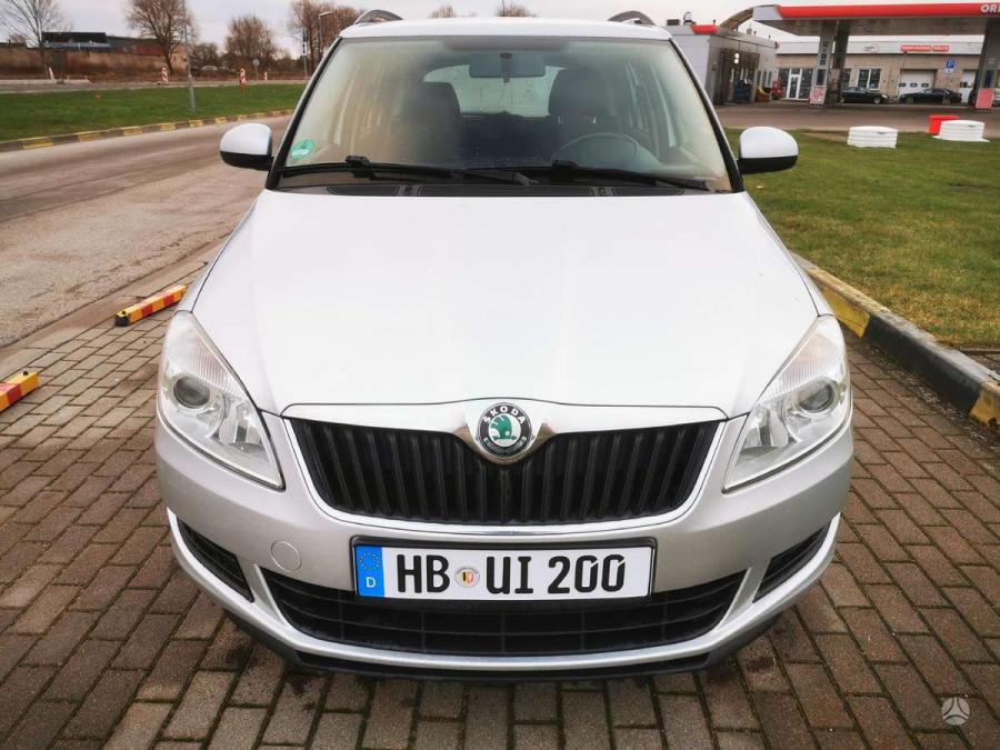 Pelēks Skoda Fabia 2011 Klaipėda, ar dzinēja tilpumu 1.60 L un nobraukumu 177 tūkst. km par 3190 €, foto 2 vietnē AUTOMOTO.COM.LV