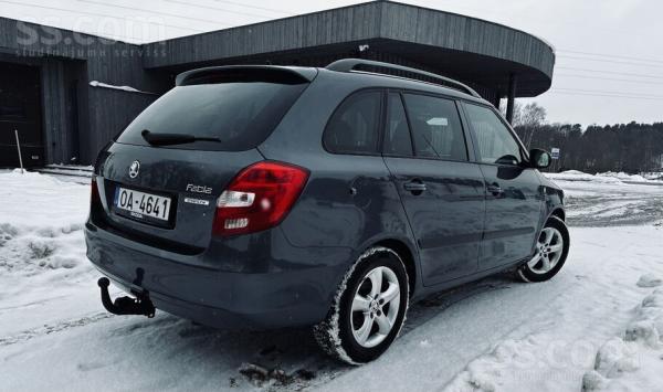 Grey Skoda Fabia 2011 in Tukums, with an engine capacity of 1.20 L and mileage of 292 thousand km for 2900 €, photo 4 on AUTOMOTO.COM.LV