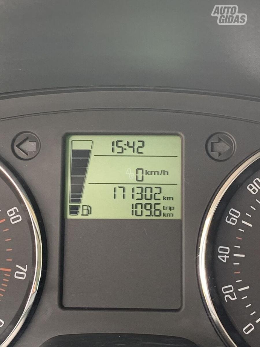 Grey Skoda Fabia 2011 in Lazdijai, with an engine capacity of 1.20 L and mileage of 172 thousand km for 3599 €, photo 12 on AUTOMOTO.COM.LV