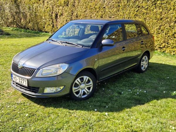 Grey Skoda Fabia 2011 in Jelgava, with an engine capacity of 1.20 L and mileage of 166 thousand km for 2300 €, photo 1 on AUTOMOTO.COM.LV