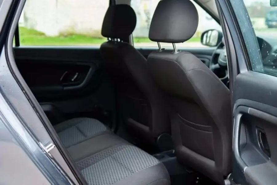 Pelēks Skoda Fabia 2011 Grobiņa, ar dzinēja tilpumu 1.20 L un nobraukumu 30 tūkst. km par 3400 €, foto 12 vietnē AUTOMOTO.COM.LV