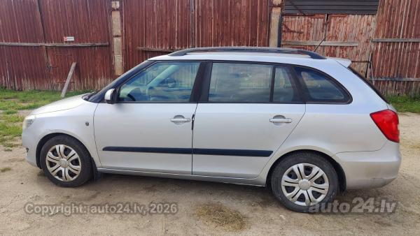 Grey Skoda Fabia 2011 in Tallinn, with an engine capacity of 1.20 L and mileage of 0 thousand km for 1900 €, photo 3 on AUTOMOTO.COM.LV