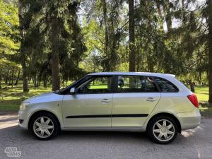 Pelēks Skoda Fabia 2011 Panevēža, ar dzinēja tilpumu 1.60 L un nobraukumu 292 tūkst. km par 1050 €, foto 6 vietnē AUTOMOTO.COM.LV