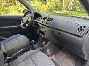 Pelēks Skoda Fabia 2011 Panevēža, ar dzinēja tilpumu 1.60 L un nobraukumu 292 tūkst. km par 1050 €, foto 12 vietnē AUTOMOTO.COM.LV