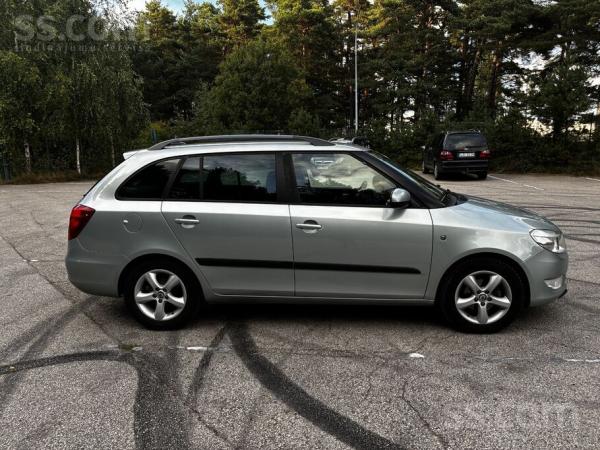Skoda Fabia 2011 in Ventspils on AUTOMOTO.COM.LV Grey Skoda Fabia 2011 in Ventspils, with an engine capacity of 1.20 L and mileage of 246 thousand km for 3200 €, photo 4 on AUTOMOTO.COM.LV