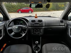 Grey Skoda Fabia 2011 in Ventspils, with an engine capacity of 1.20 L and mileage of 246 thousand km for 3200 €, photo 9 on AUTOMOTO.COM.LV