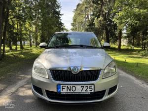 Pelēks Skoda Fabia 2011 Panevēža, ar dzinēja tilpumu 1.60 L un nobraukumu 291 tūkst. km par 1050 €, foto 3 vietnē AUTOMOTO.COM.LV