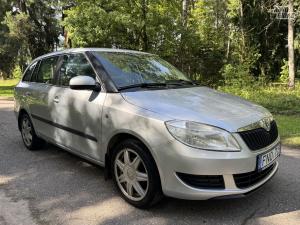 Pelēks Skoda Fabia 2011 Panevēža, ar dzinēja tilpumu 1.60 L un nobraukumu 291 tūkst. km par 1050 €, foto 4 vietnē AUTOMOTO.COM.LV