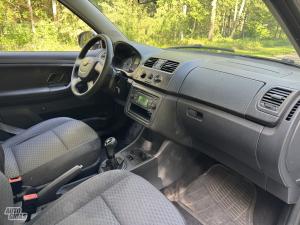 Pelēks Skoda Fabia 2011 Panevēža, ar dzinēja tilpumu 1.60 L un nobraukumu 291 tūkst. km par 1050 €, foto 12 vietnē AUTOMOTO.COM.LV