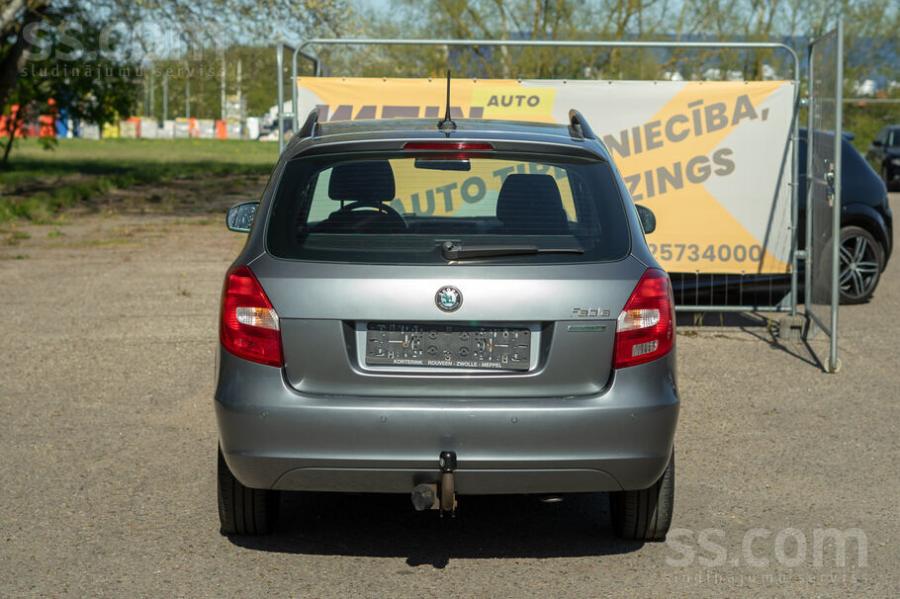 Pelēks Skoda Fabia 2012 Liepāja, ar dzinēja tilpumu 1.20 L un nobraukumu 295 tūkst. km par 850 €, foto 3 vietnē AUTOMOTO.COM.LV