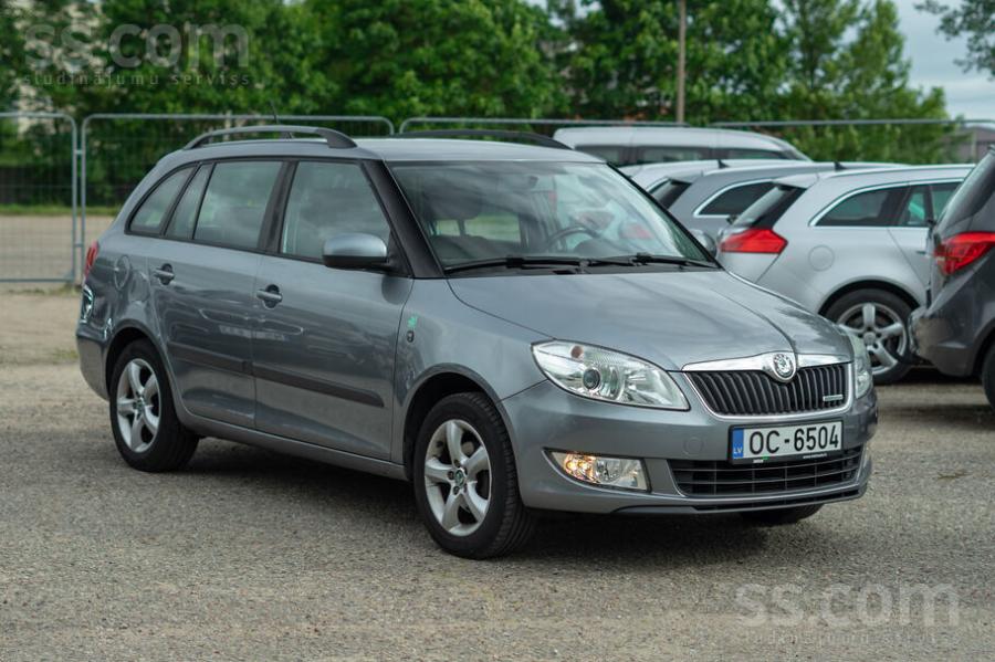 Pelēks Skoda Fabia 2012 Liepāja, ar dzinēja tilpumu 1.20 L un nobraukumu 295 tūkst. km par 3950 €, foto 1 vietnē AUTOMOTO.COM.LV