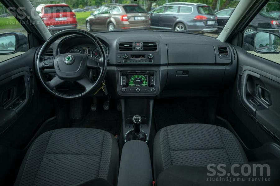 Pelēks Skoda Fabia 2012 Liepāja, ar dzinēja tilpumu 1.20 L un nobraukumu 295 tūkst. km par 3950 €, foto 9 vietnē AUTOMOTO.COM.LV
