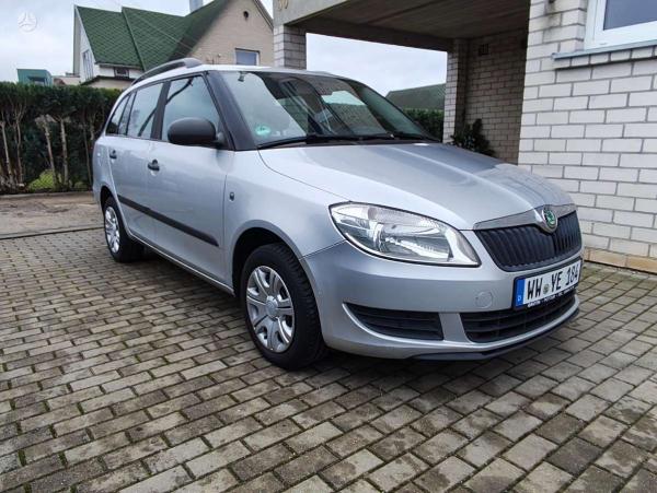 Grey Skoda Fabia 2012 in Kaunas, with an engine capacity of 1.60 L and mileage of 255 thousand km for 2300 €, photo 3 on AUTOMOTO.COM.LV