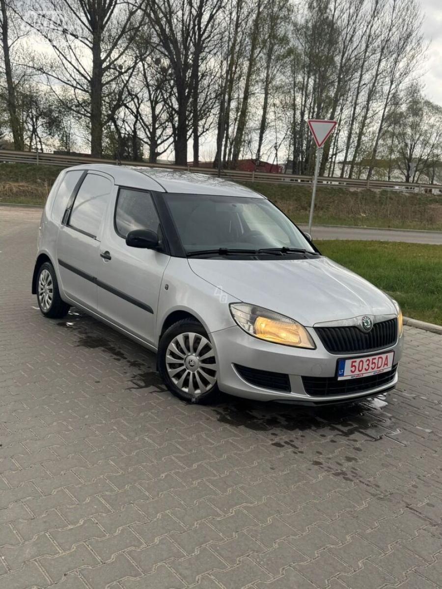 Pelēks Skoda Fabia 2012 Kauņa, ar dzinēja tilpumu 1.20 L un nobraukumu 203 tūkst. km par 1300 €, foto 1 vietnē AUTOMOTO.COM.LV
