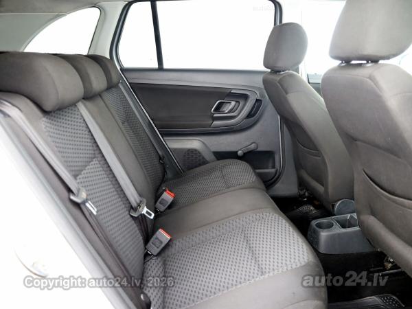 Grey Skoda Fabia 2012 in Tallinn, with an engine capacity of 1.60 L and mileage of 329 thousand km for 1799 €, photo 7 on AUTOMOTO.COM.LV