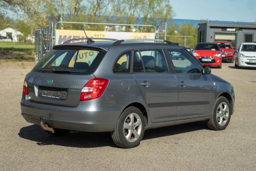 Grey Skoda Fabia 2012 in Riga, with an engine capacity of 1.20 L and mileage of 295 thousand km for 3950 €, photo 4 on AUTOMOTO.COM.LV
