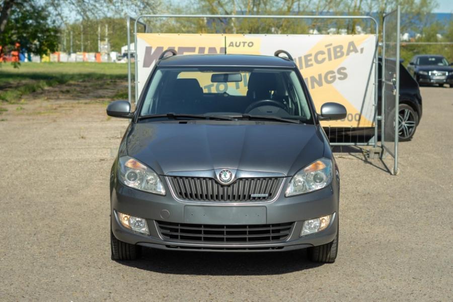 Grey Skoda Fabia 2012 in Riga, with an engine capacity of 1.20 L and mileage of 295 thousand km for 3950 €, photo 7 on AUTOMOTO.COM.LV