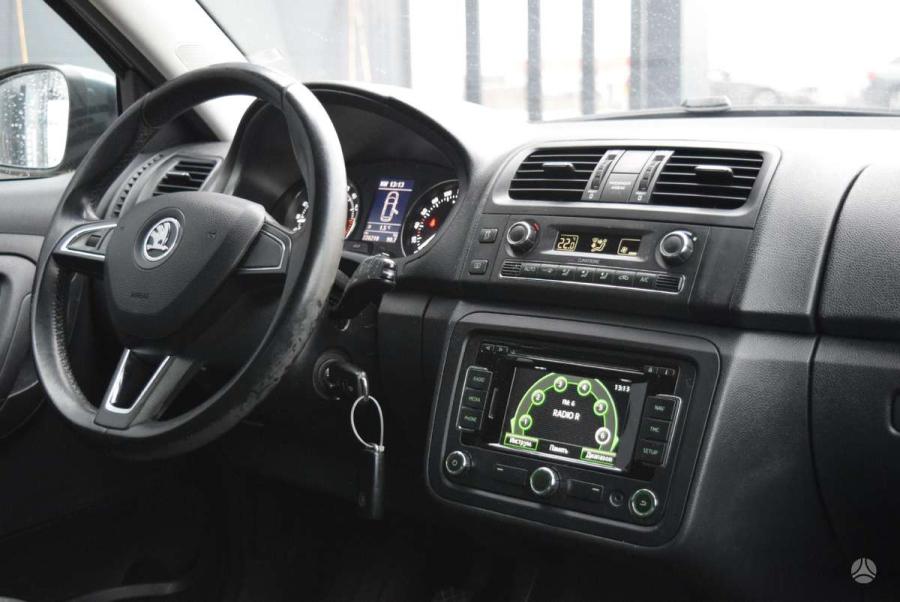 Pelēks Skoda Fabia 2014 Viļņa, ar dzinēja tilpumu 1.60 L un nobraukumu 220 tūkst. km par 2800 €, foto 9 vietnē AUTOMOTO.COM.LV